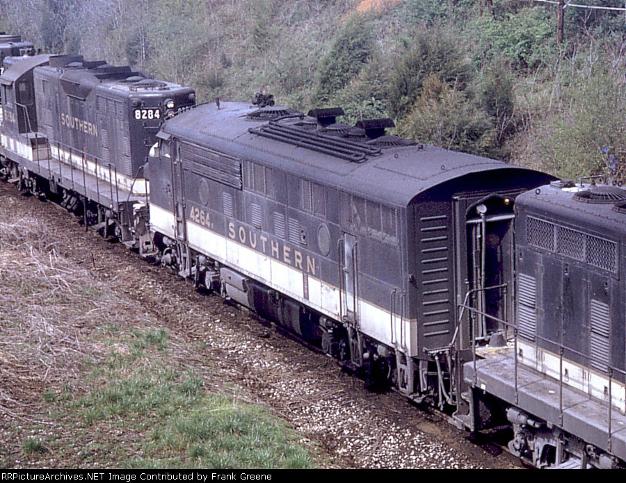 SOU 4264 at Sevier Yard